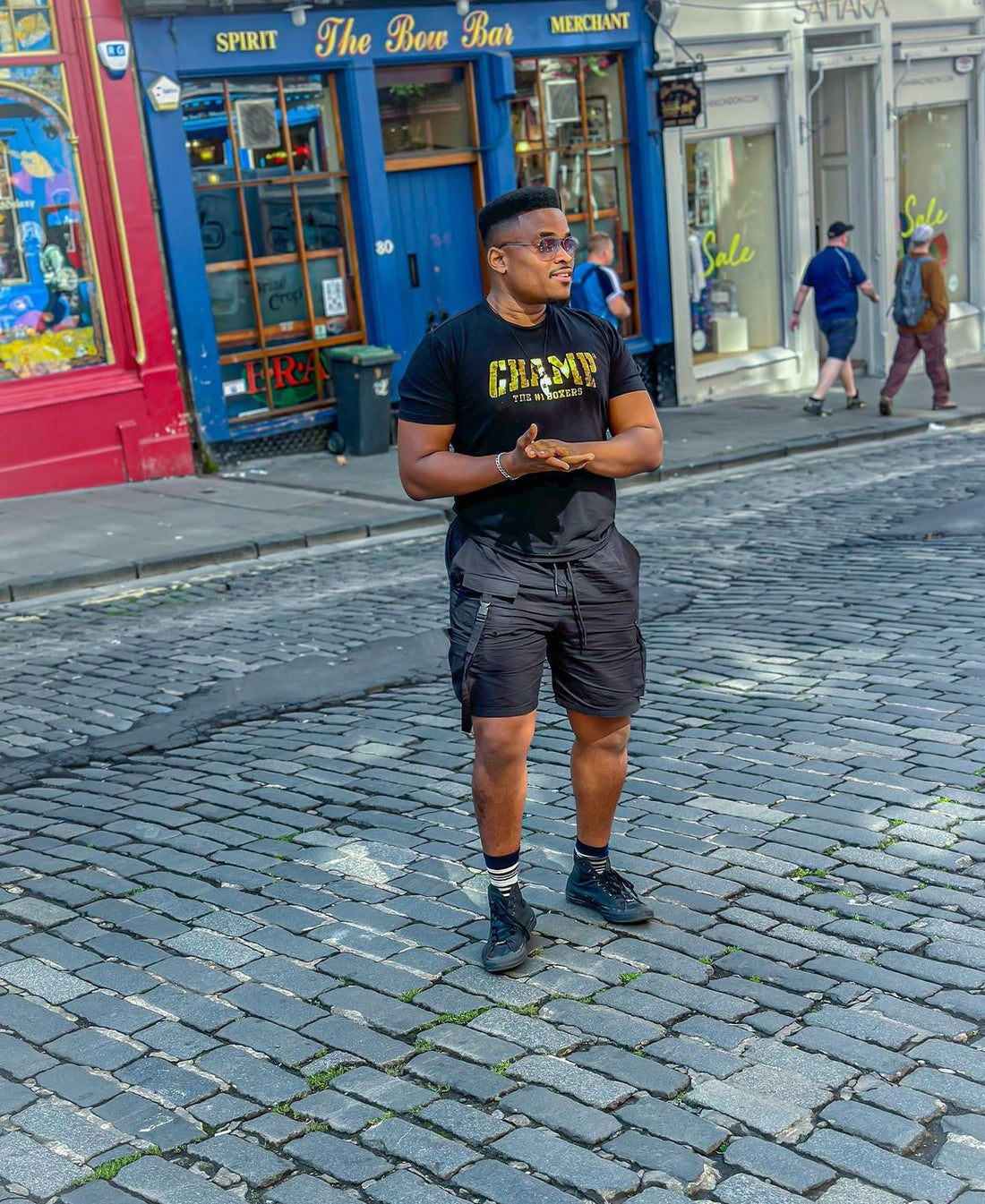 Black and Gold Crew Neck T-Shirt – Champ The #1 Boxers